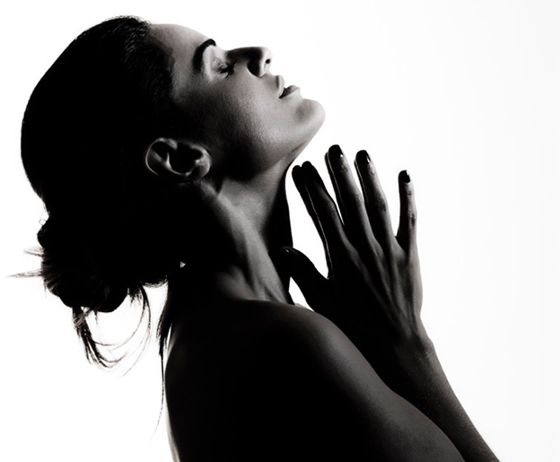 ANNA - Brazil's first lady of techno - DMC World Magazine